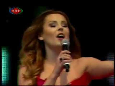 Funda Arar - Seninim  (Konser Canlı Performans)