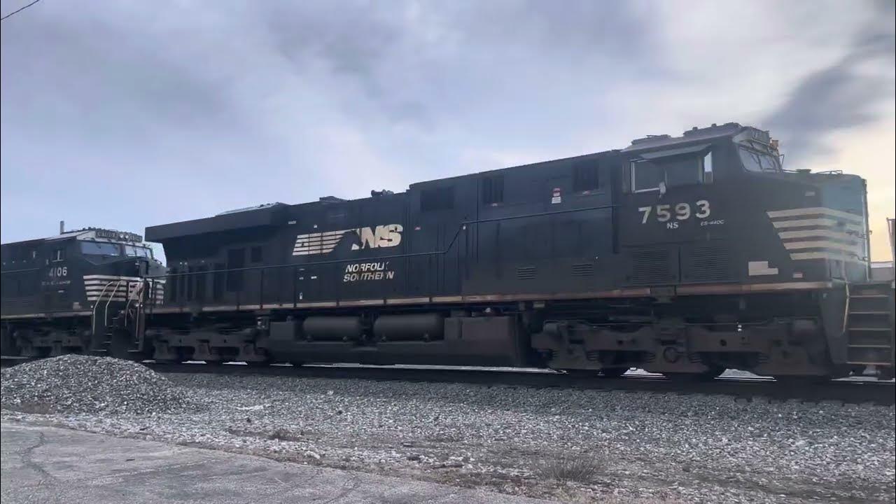 NS 28C clears Muncie - YouTube