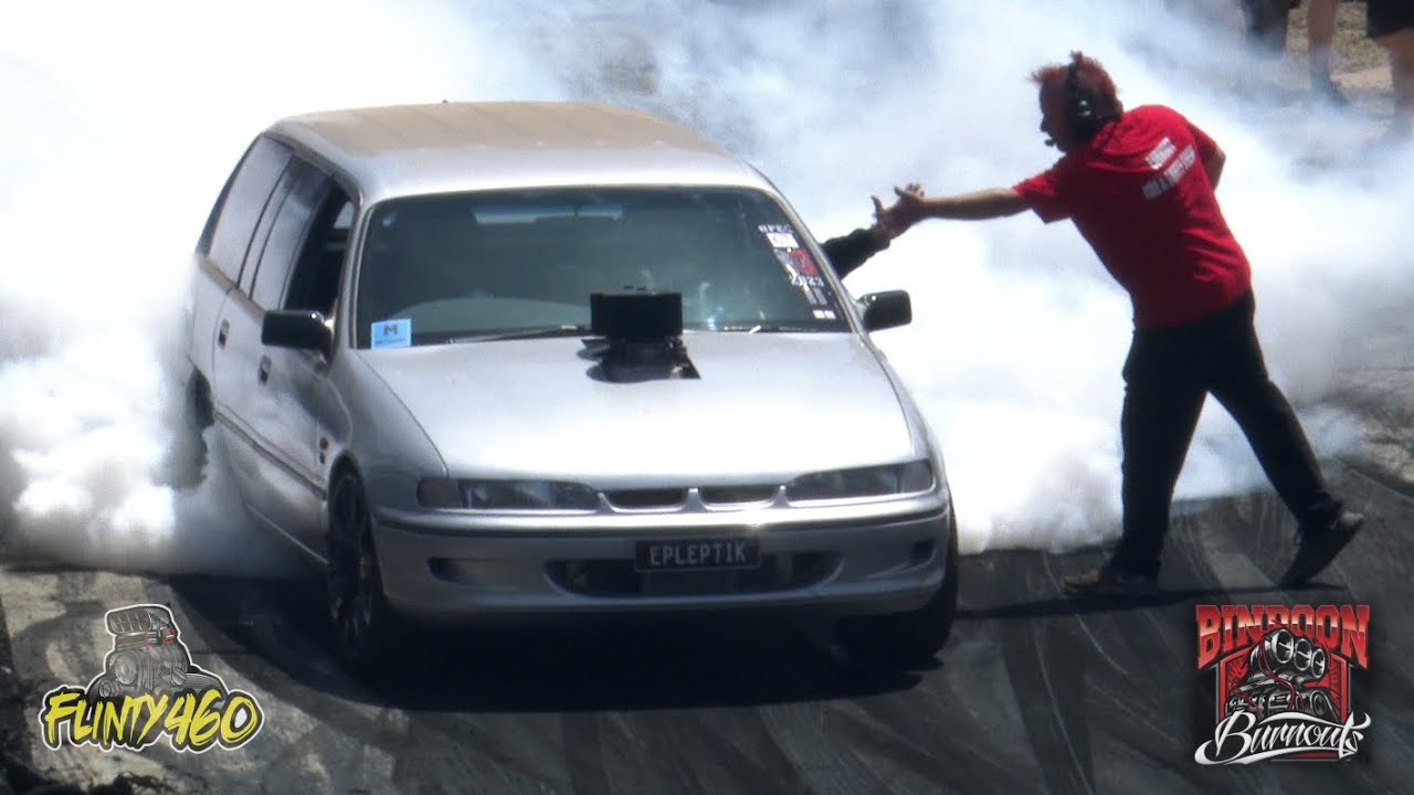 6.0L VS WAGON "EPLEPTIK" TEARING IT UP AT BINDOON BURNOUTS - YouTube