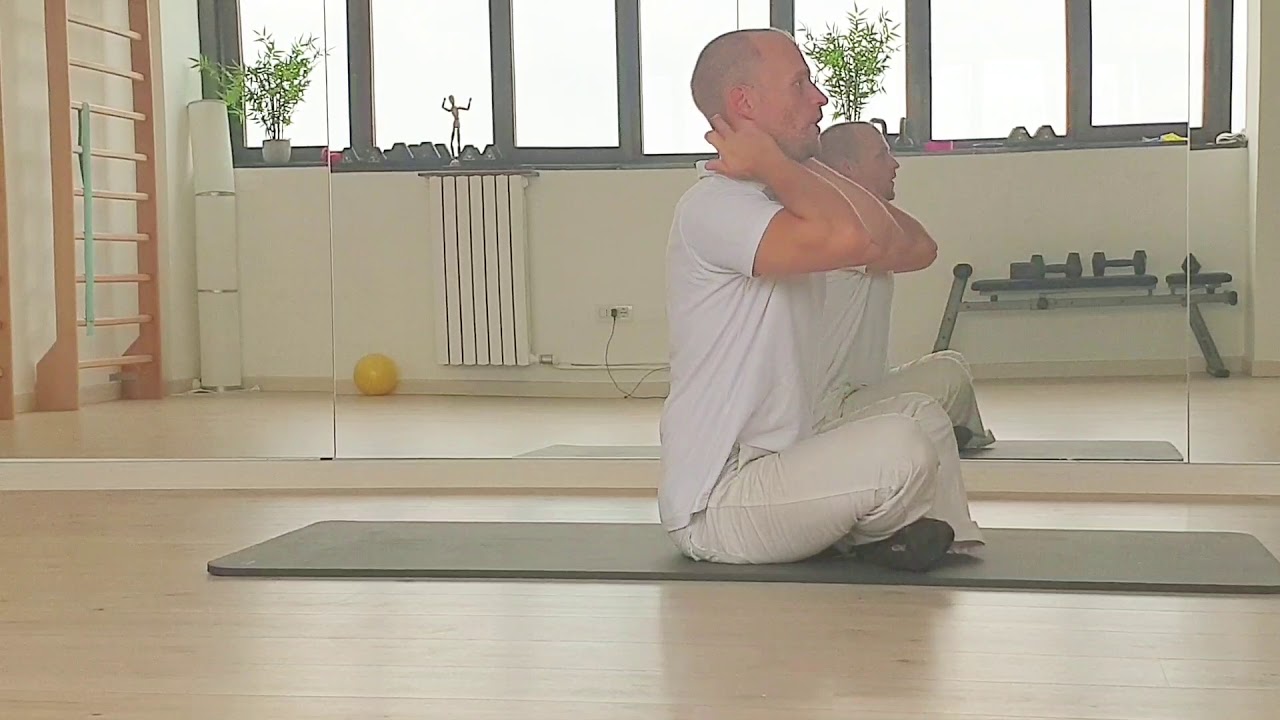 Cervicale: esercizi fondamentali per risolvere il dolore. - YouTube