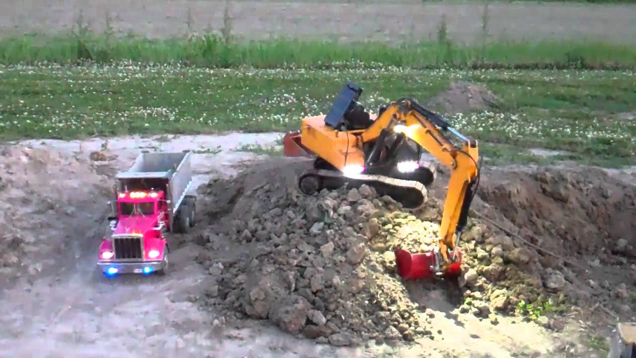 rc excavator working - YouTube