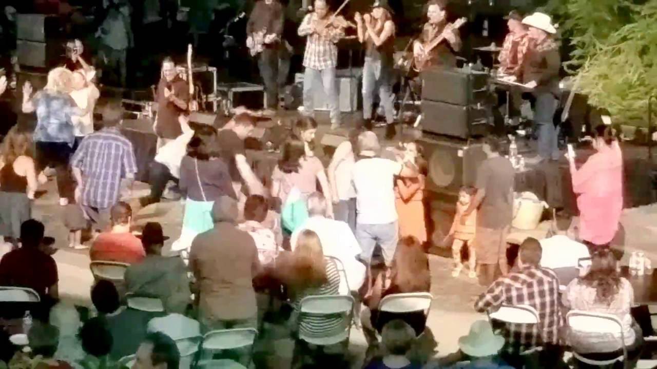 The Kelly Rae Band * Live On The Plaza * Brea Fest 2016 "Footloose ...