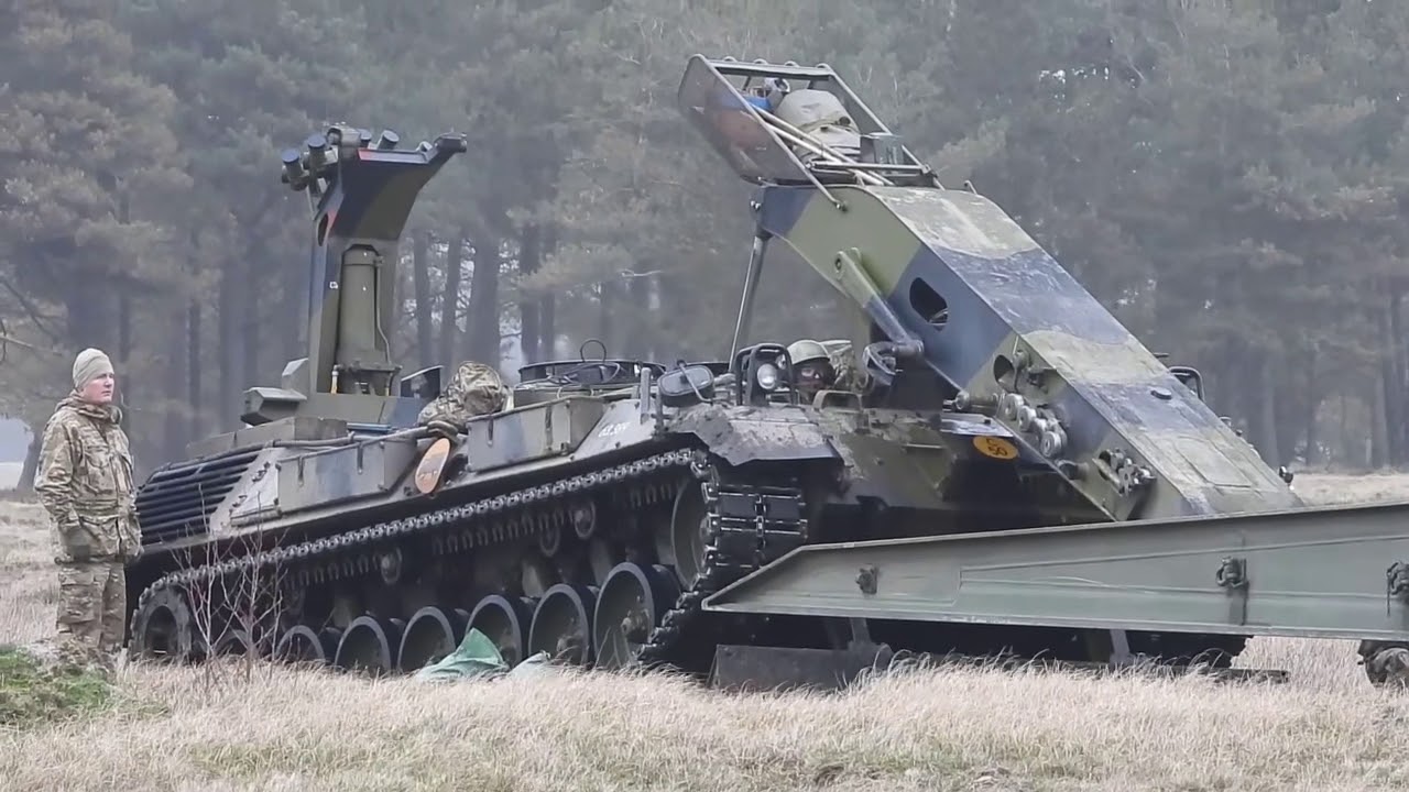 Leopard 1 - Biber Panzerschnellbrücke im einsatz - YouTube