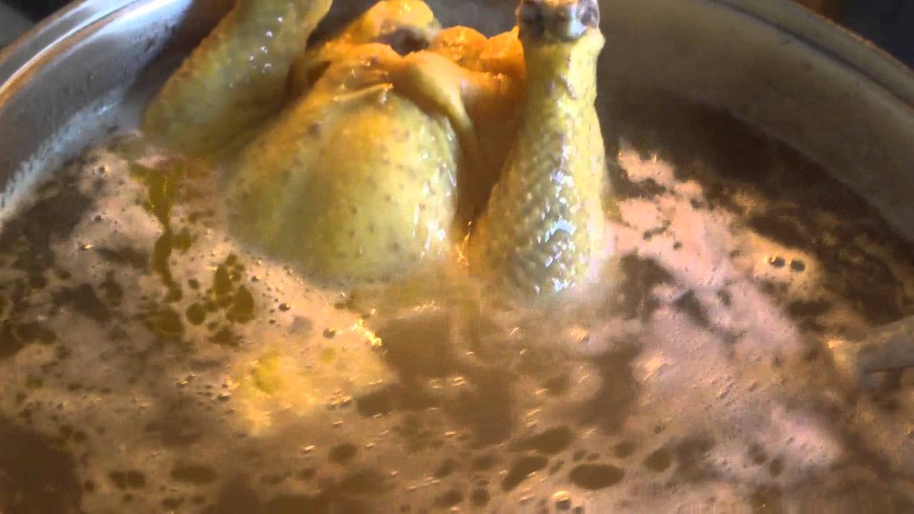 Ways of removing or skimming fat from your chicken soup - YouTube