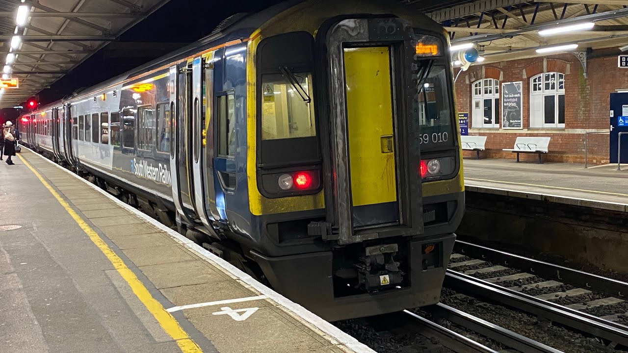 Class 159 Sprinter | 159010 | South Western Railway | Basingstoke | 22 ...