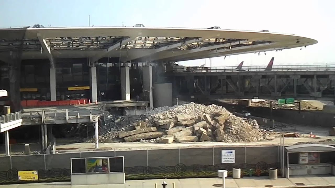 Demolition of Delta Airlines (& formerly Pan Am) Historic Worldport ...