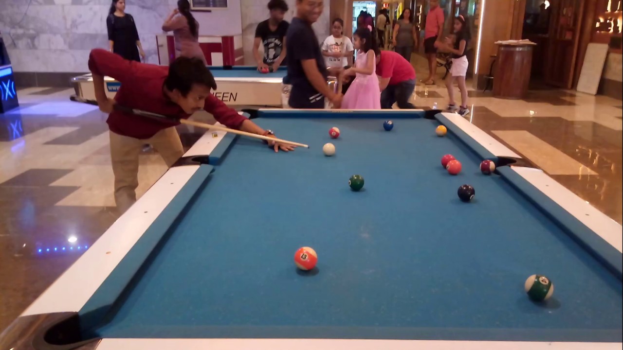 Look at the beautiful Pool game at unity mall in New DELHI - YouTube