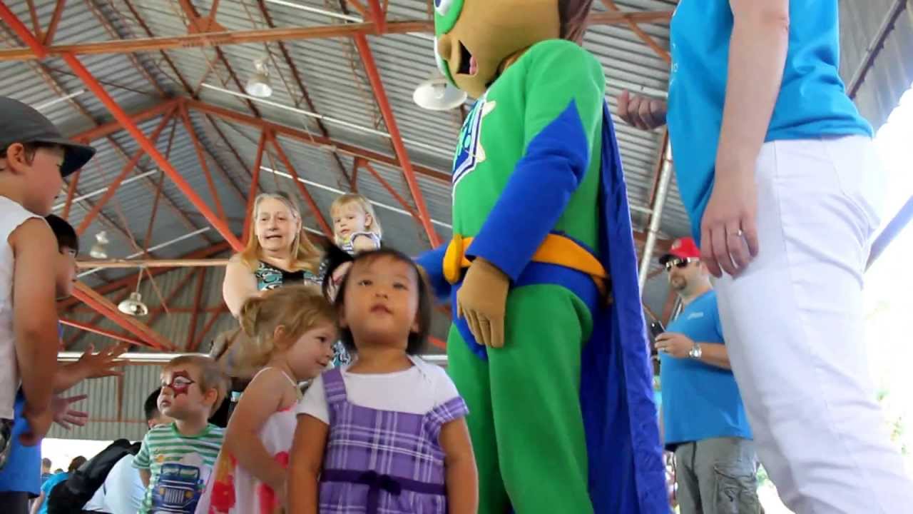 Celine and Super Why Dance off! - YouTube