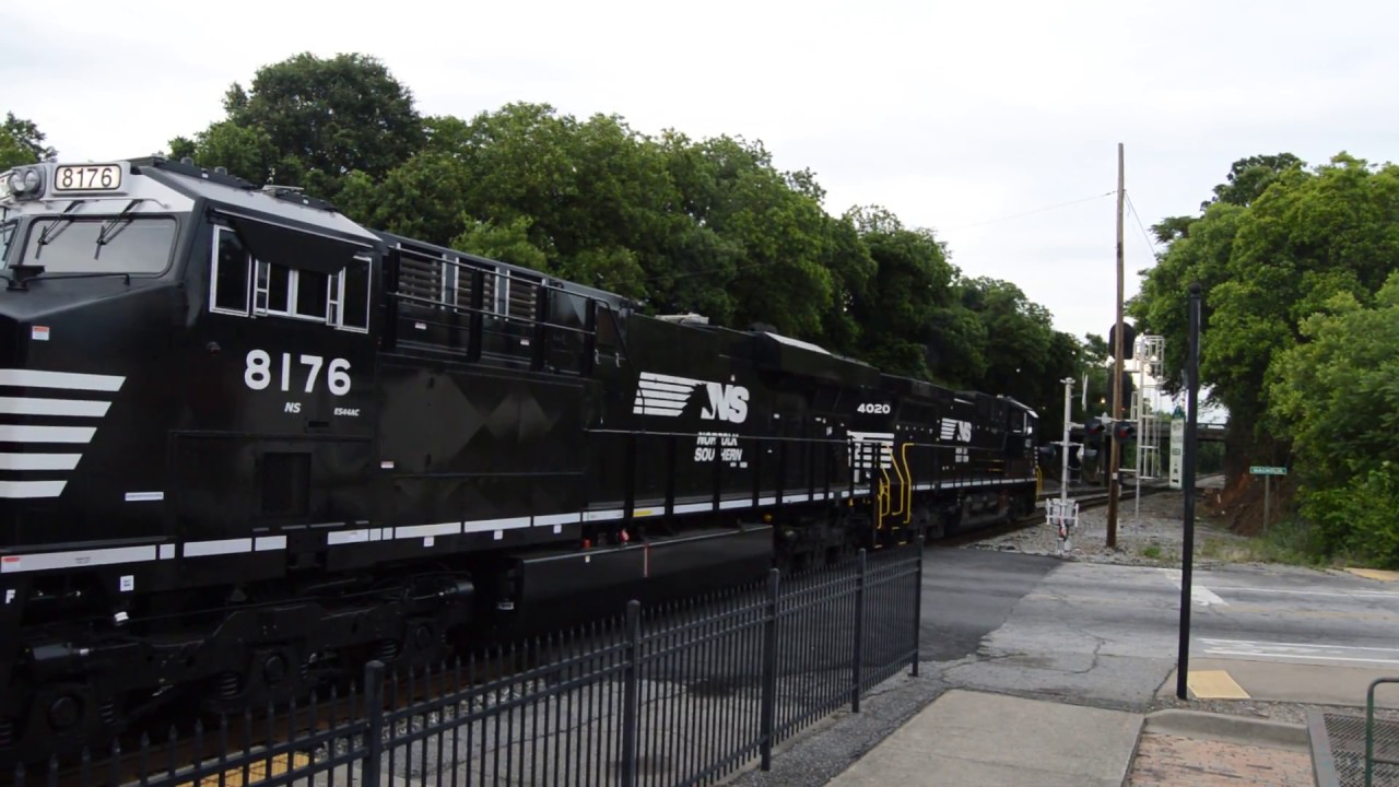 Norfolk Southern NS 154 takes off towards Linwood SC with AC44C6M 4020 ...