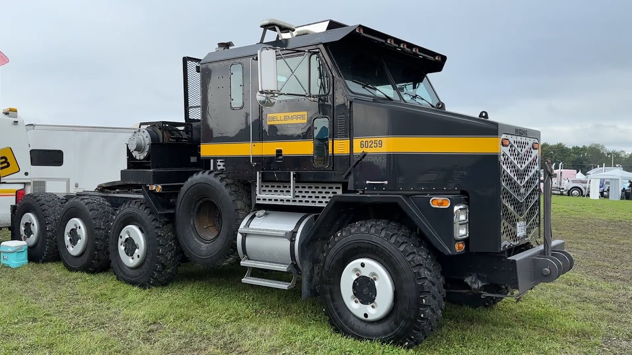 2003 Oshkosh M1070 8x8 Tow Truck - 2023 Challenge 255 Truck Show - YouTube