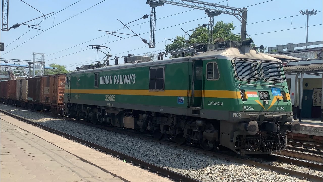 Two WAG 9 Locomotive Maal Gaadi Freight Train Indian Railways - YouTube