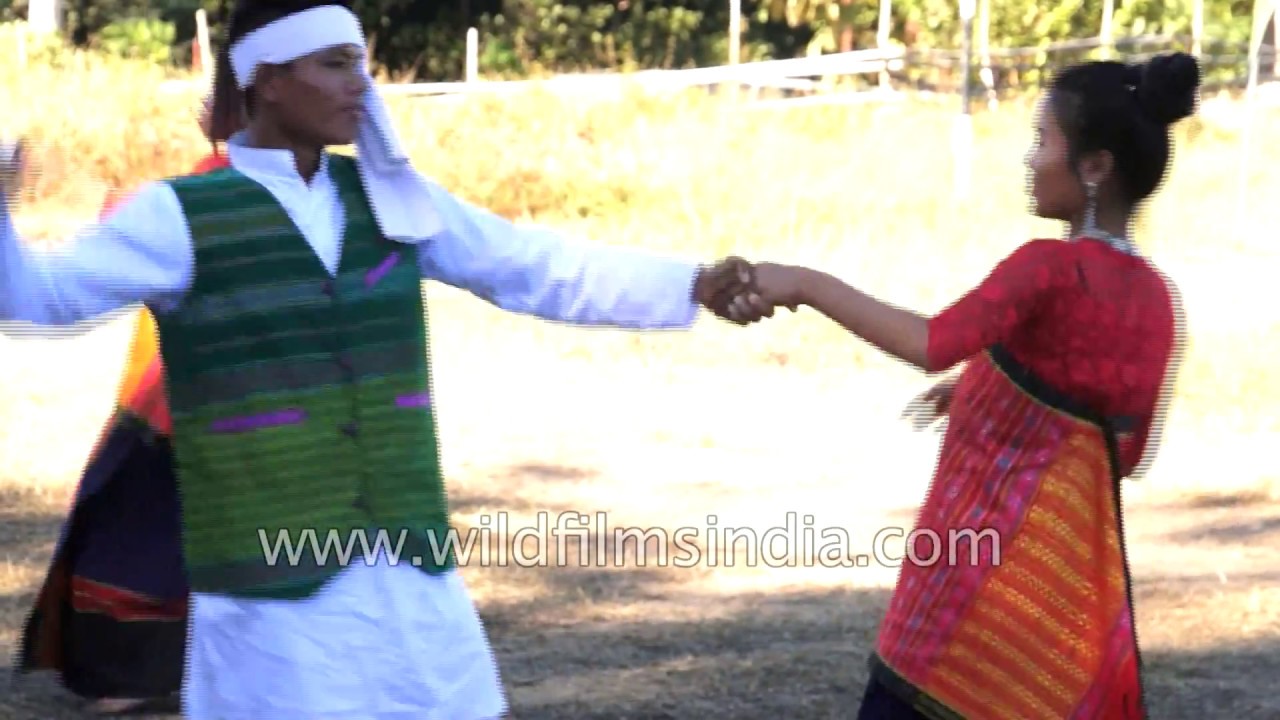 Chakma dance at Thalfavang Kut festival in Mizoram, 2016 - YouTube