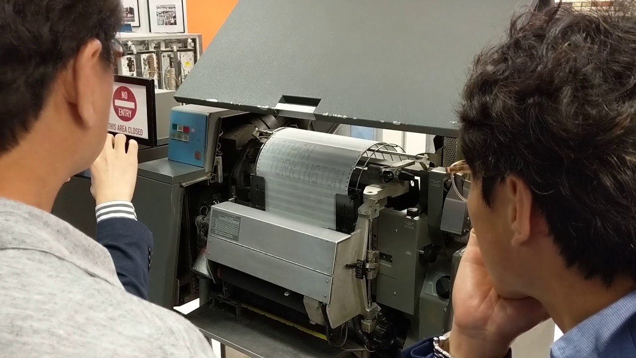 Old IBM Hardware at the Computer History Museum - YouTube