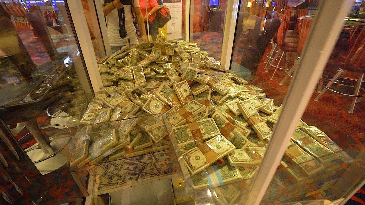 MONEY CRANE MACHINE! $$$$ - YouTube