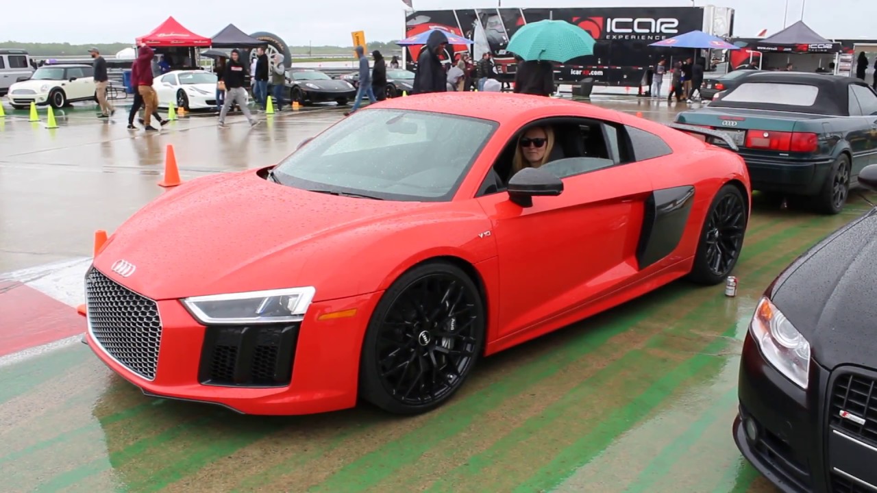 A girl enjoy revving a Audi R8 V10 plus 2017 at Eurokracy montreal 2017 ...