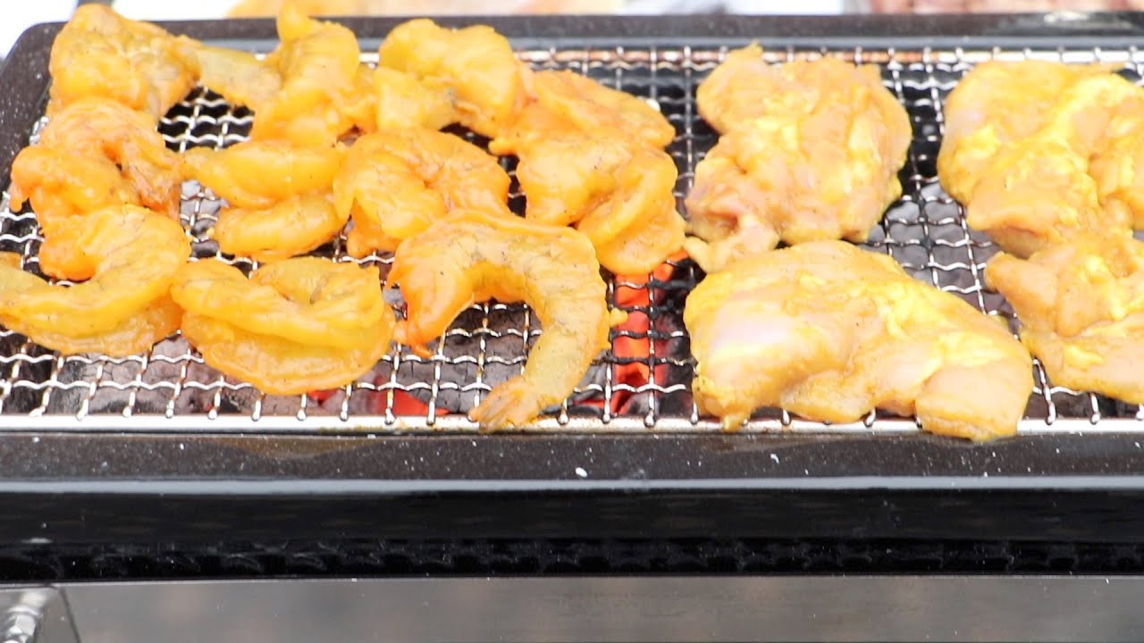 COOKING ON A JAPANESE HIBACHI GRILL FROM AMAZON - YouTube