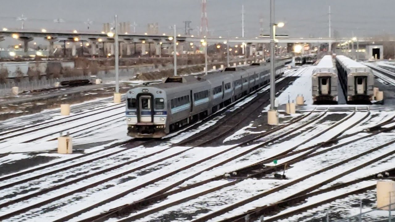 WINTER TRAINS Pointe St Charles Yard Switchers Kick Hopper AND MR-90 ...