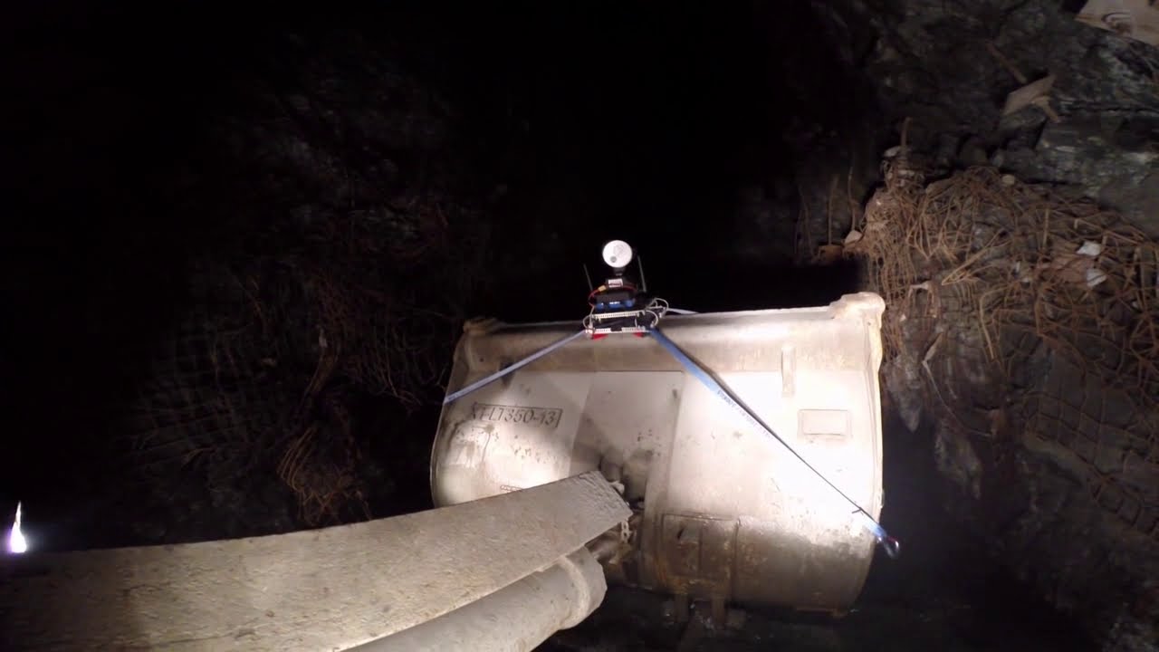 UAS Inc Narrow Vein Stope Hovermap CMS Scan attached to remote scoop ...