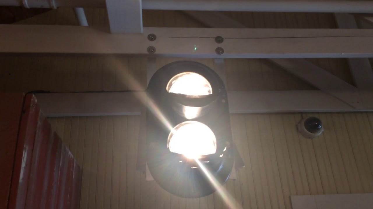 SP Gyra Light in operation (Tehachapi, CA 2/22/18) - YouTube