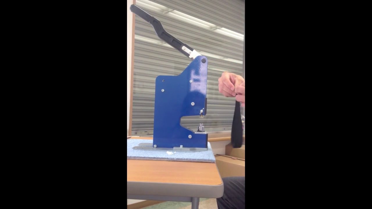 Hand Press Machine for Plastic Press Fasteners Bb 1 - YouTube