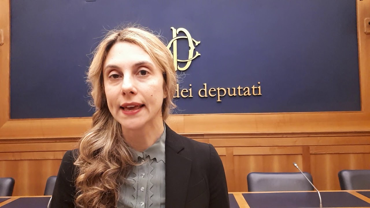 Coronavirus: la polemica sui ricercatori precari, intervista a Marianna ...