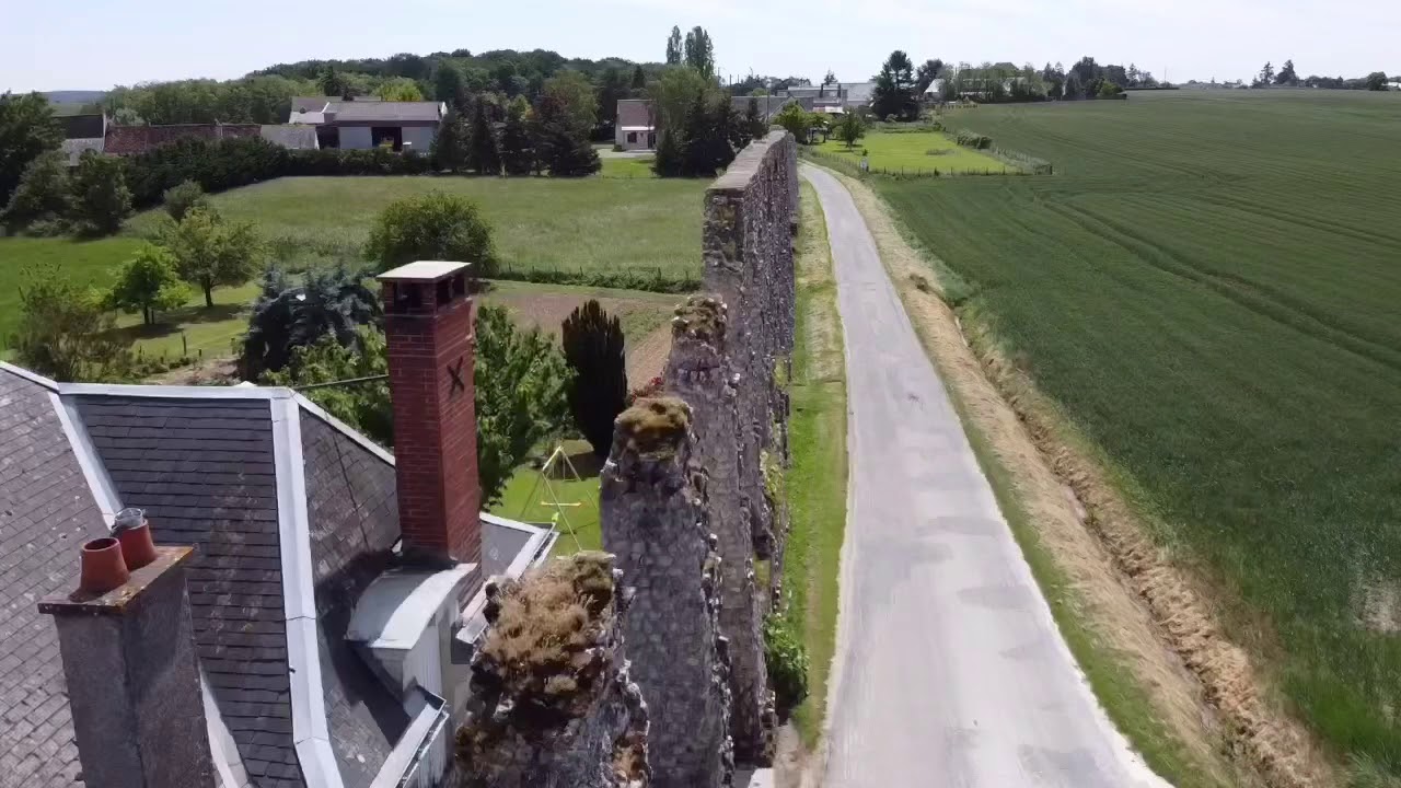 Luynes (37) vue du ciel - YouTube