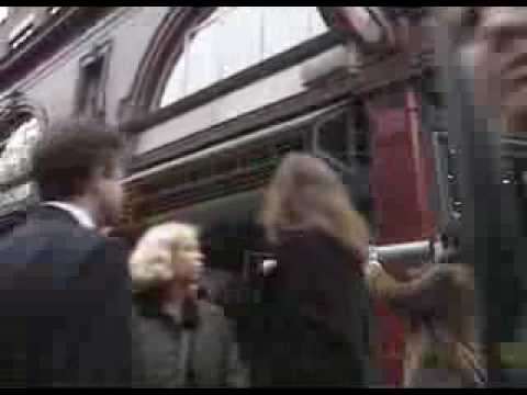 VERY FUNNY - Paul Kaye aka Mike Strutter 'Tour of London' Video - YouTube