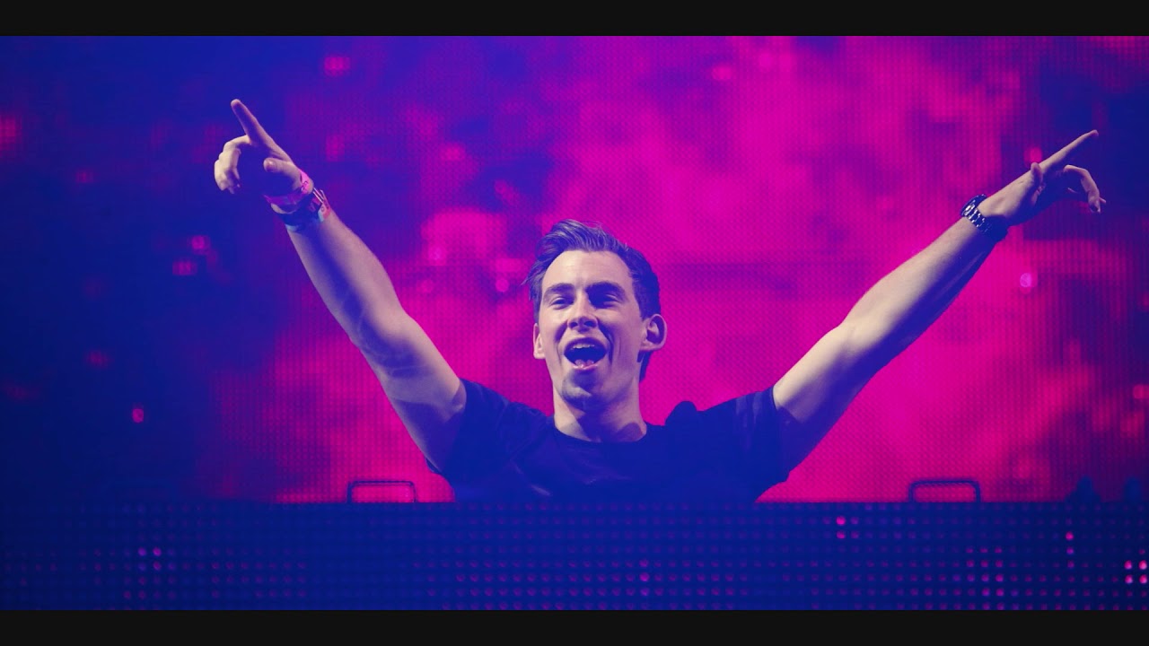 Hardwell & Afrojack ft. MC Ambush - Hands Up (Ultra Europe 2017) - YouTube