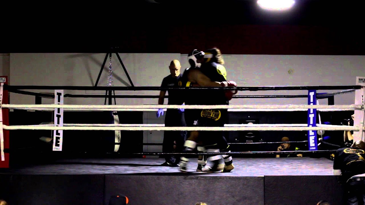 Darnell Robinson vs Rehan Ilyas - YouTube