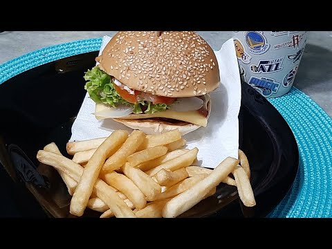 Hambúrguer caseiro simples