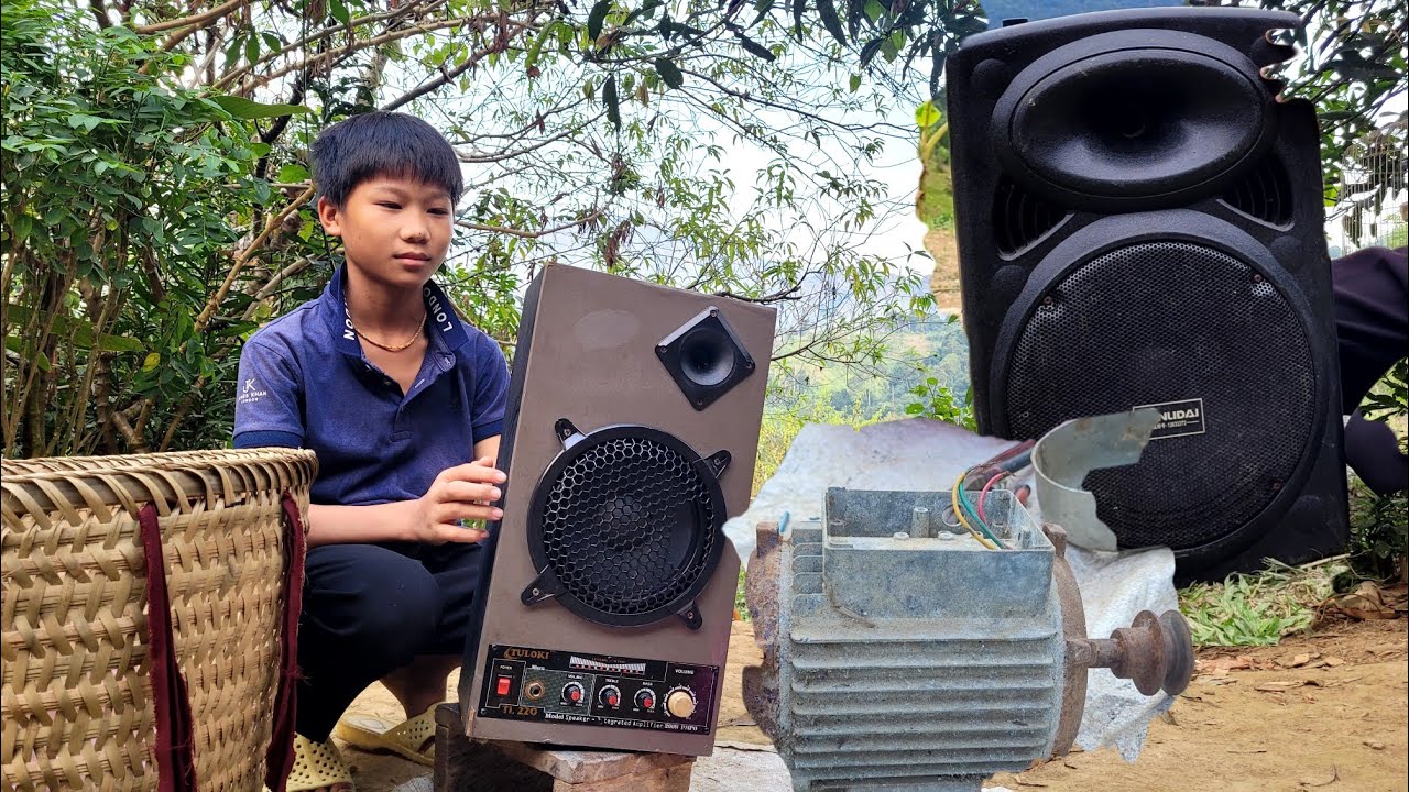 Boy repairs Bluetooth karaoke speaker for neighbor orphansDuynhan - YouTube