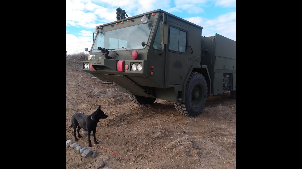 Oshkosh Firetruck P19 Aircraft Recuse Vehicle walk-around, and start-up ...