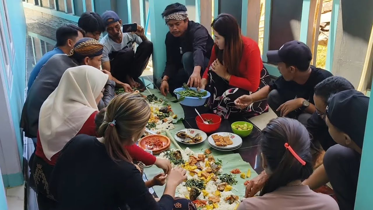 MUKBANG LIWEUT BERSAMA KELUARGA BESAR PARA JANDA JAMPANG TURUNAN KIDUL ...