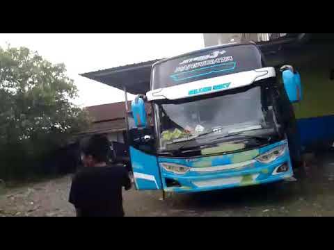 basuri bus Blue sky - YouTube