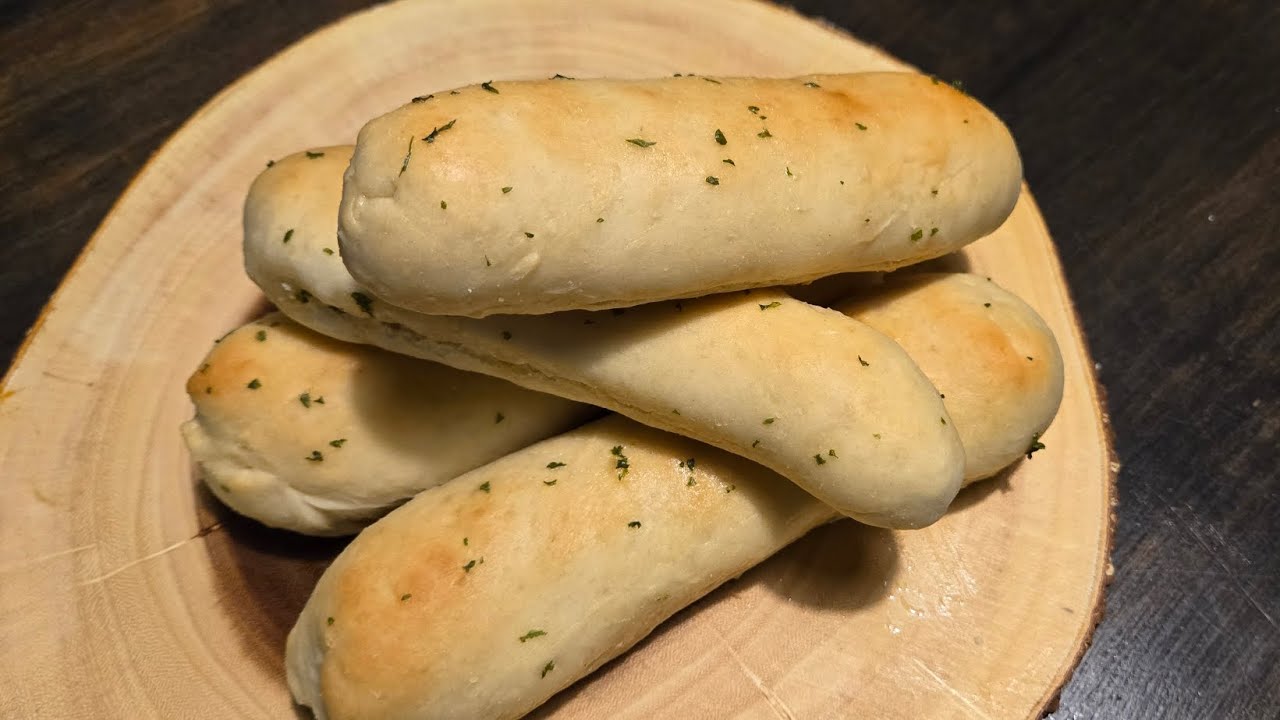 EP 45 Garlic Butter Breadsticks - YouTube