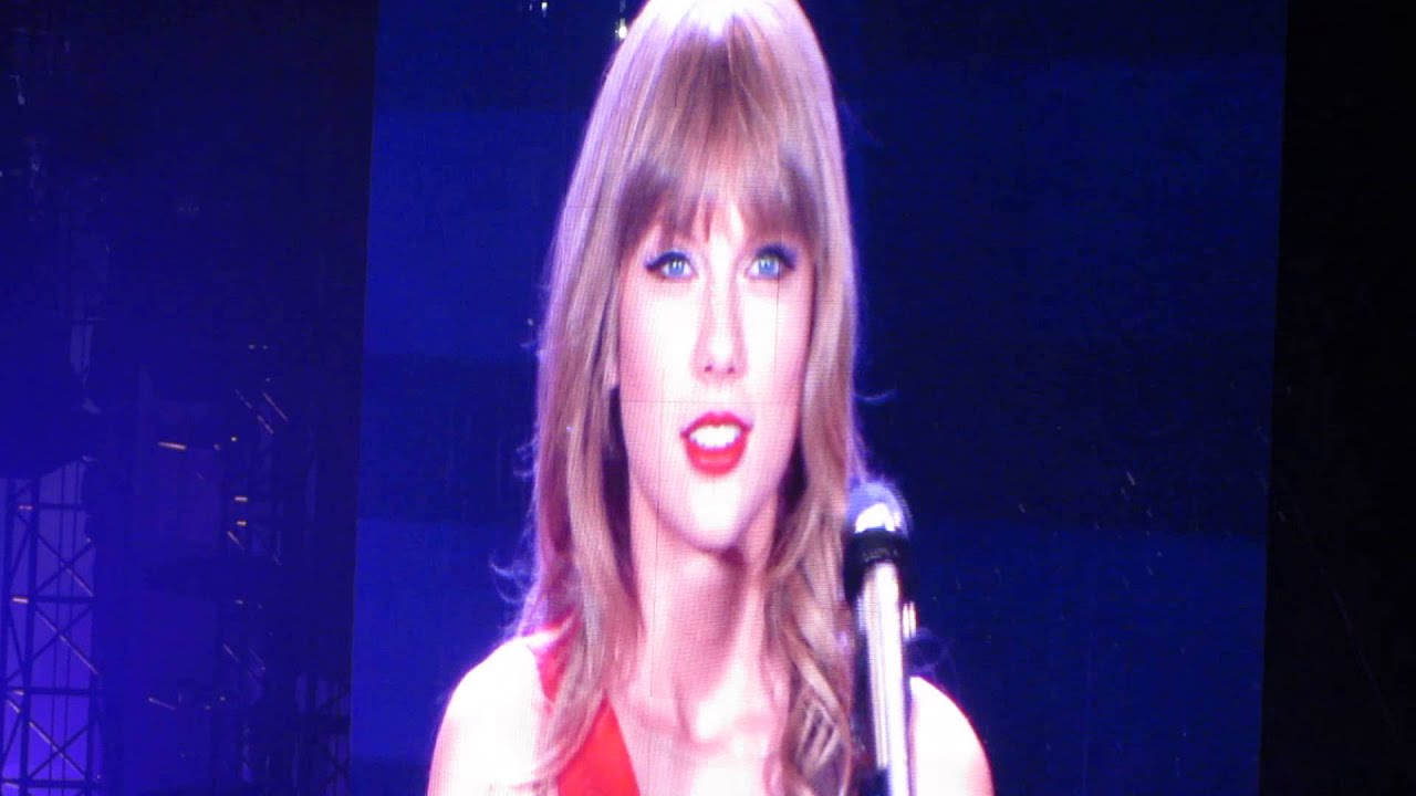 Mean- Taylor Swift Red Tour Detroit - YouTube