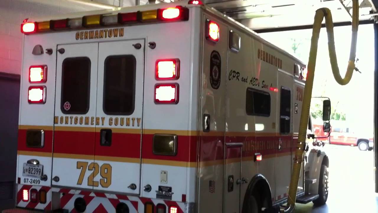 MCFRS Medic 729 responding - YouTube