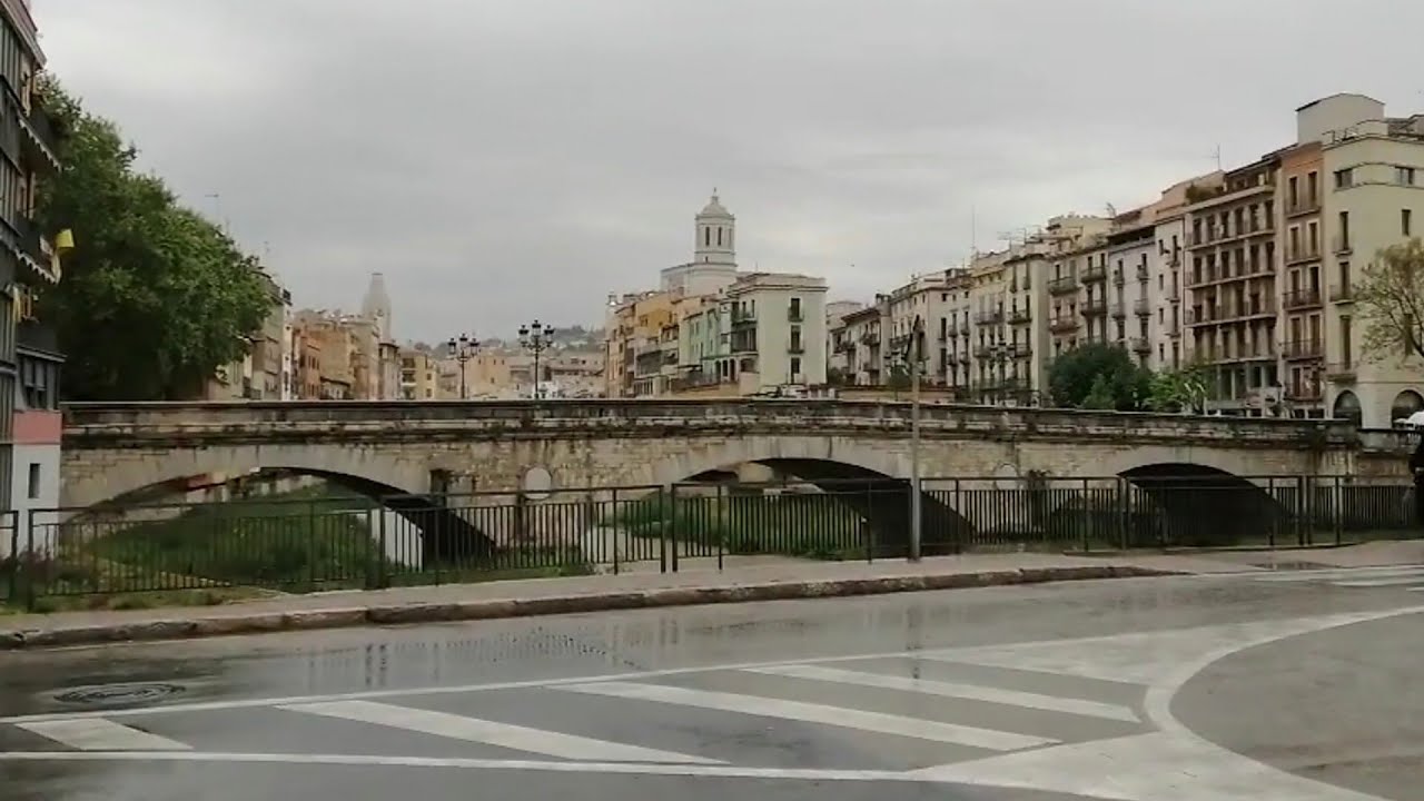 Walking tour Girona in the rain Catalunya Spain - YouTube