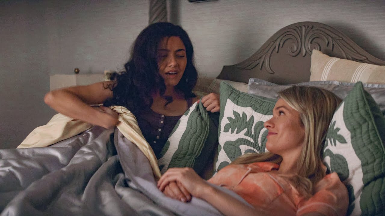 Lucy and Kate 2x16 (2) | NCIS: Hawai'i - YouTube