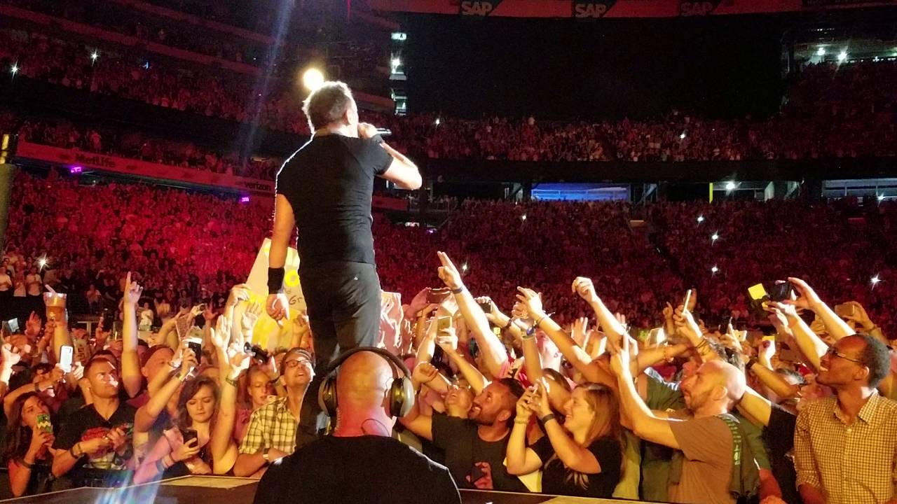 Bruce Springsteen - Hungry Heart @ Metlife Stadium 8-30-2016 - YouTube