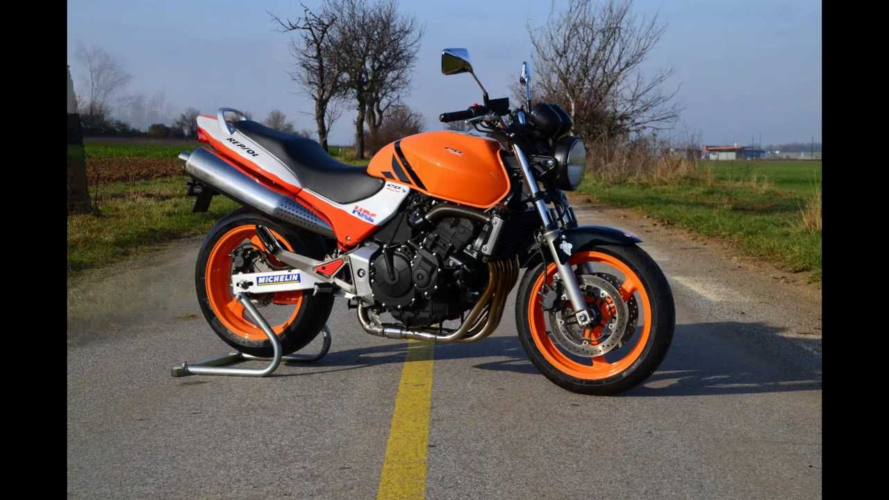Honda Repsol Hornet PC34 - YouTube