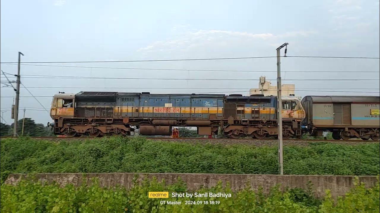 BGKT WDP4D with Dadar - Bikaner SF Express. - YouTube