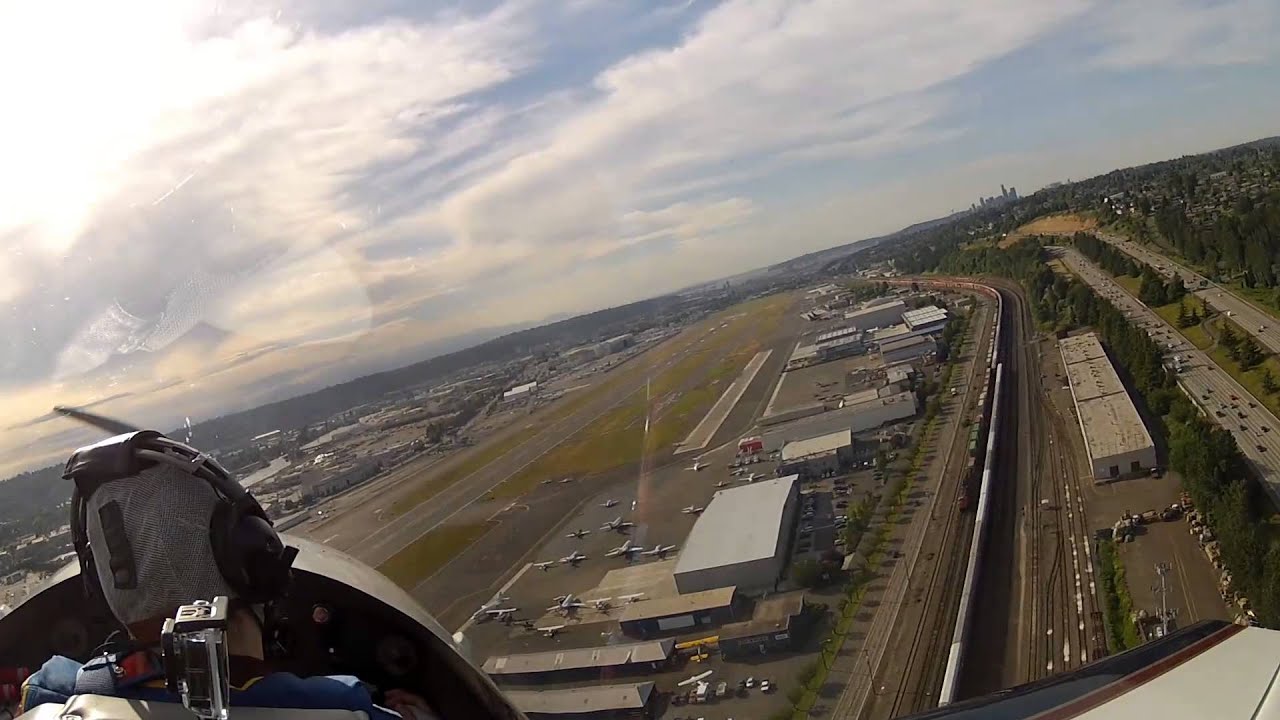Landing on Runway 31R at Boeing Field - YouTube