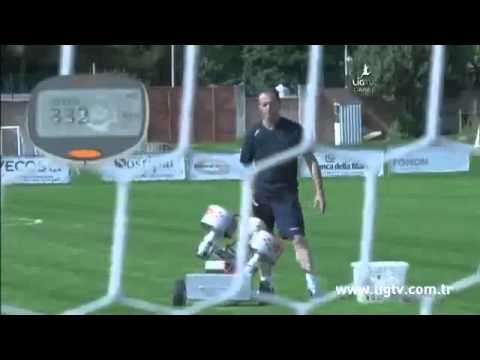 Fernando Muslera - Training