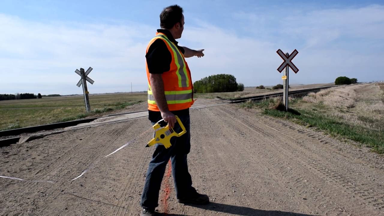 Grade Crossings: 5. Measuring Clearance Distance - YouTube