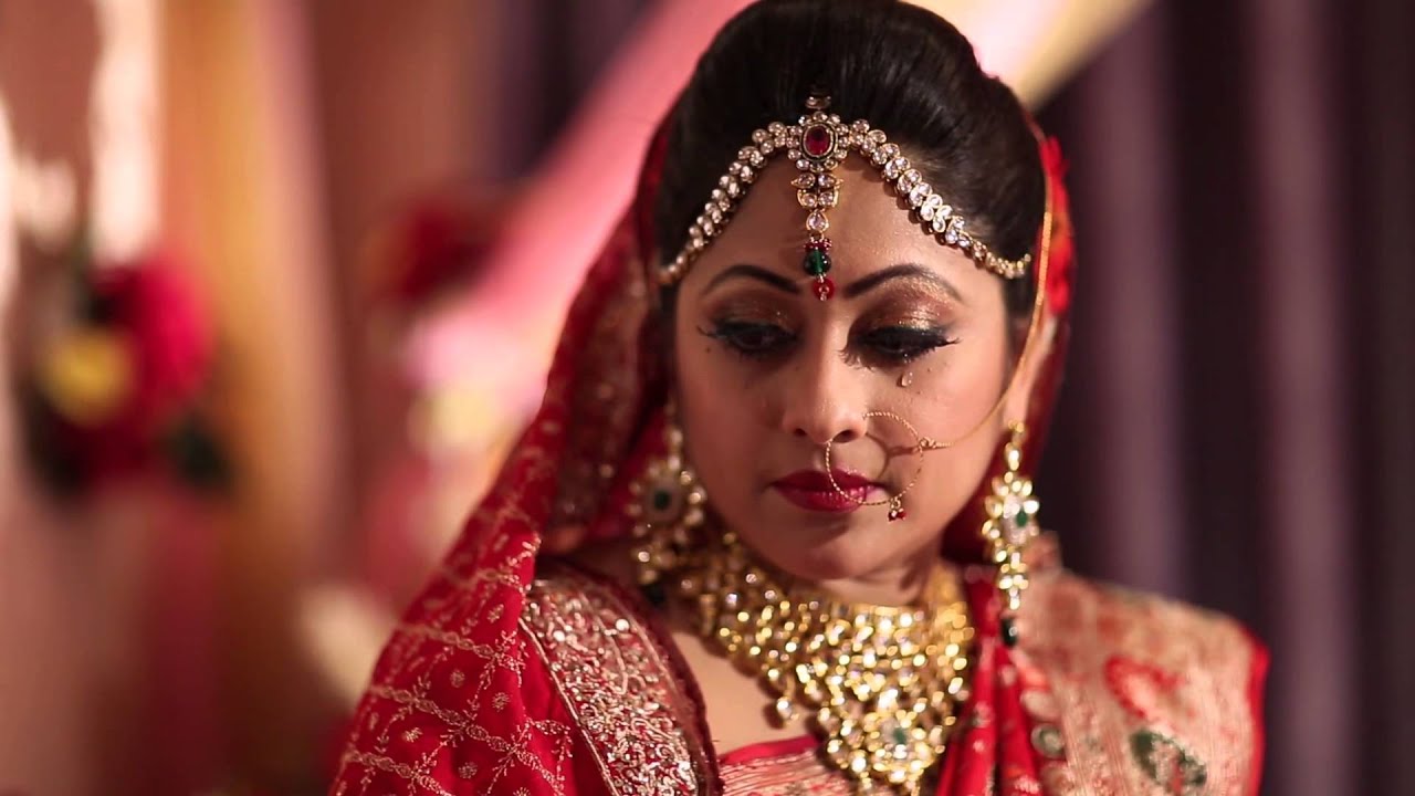 Ekjon Mayaboti - YouTube