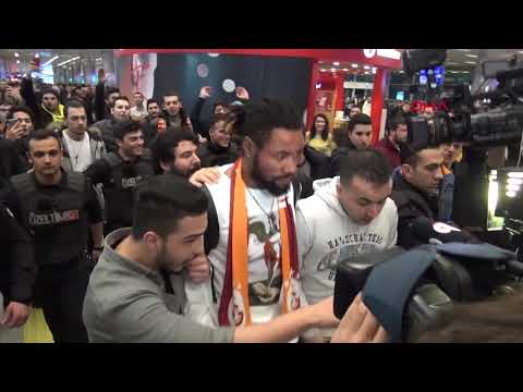 Christian Luyindama, İstanbul'a geldi