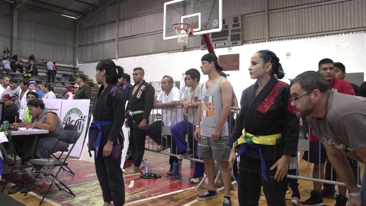 Angelica blanco vs Jennifer - Femenil BJJ Blue Belt - TIO summer 2016 ...