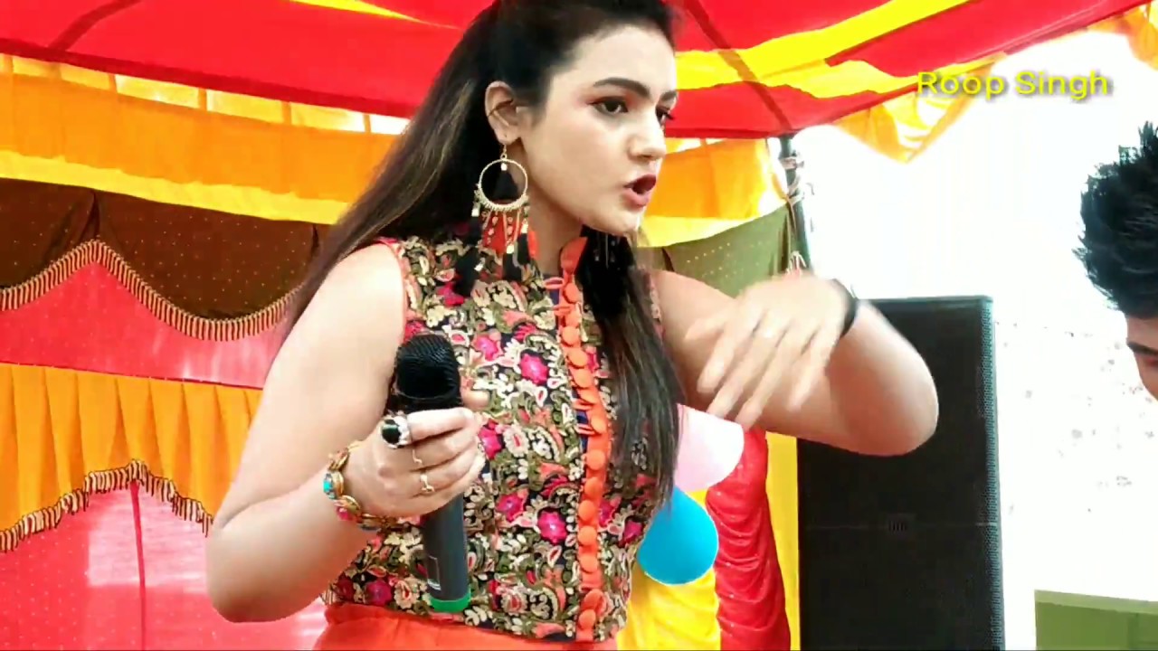 Jammu Kashmir Famous Singer Anjusha Sharma || Basohli Dangal Mela ...