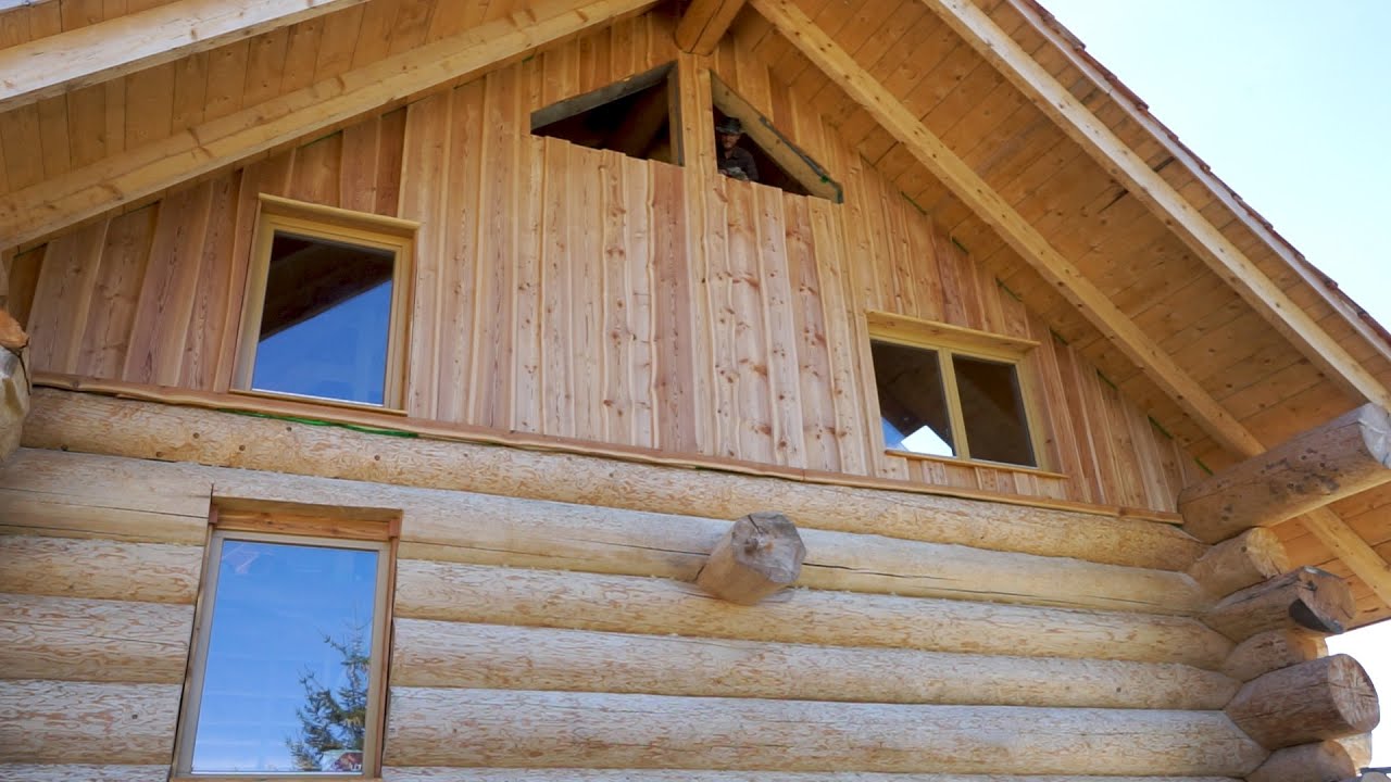 Building LOG CABIN S4 Ep15- Triangular Windows in the attic of LOG ...